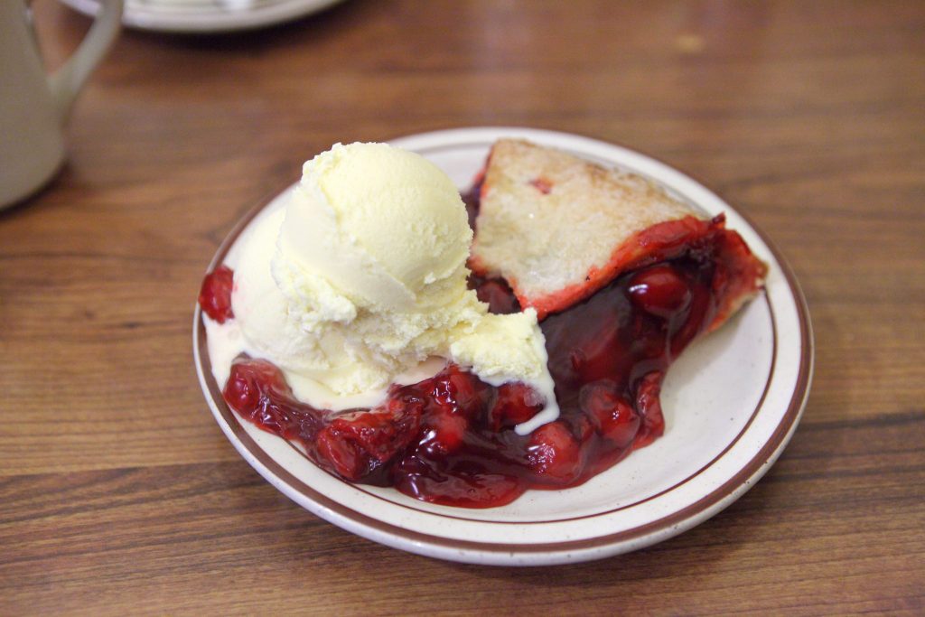 Съедобные гробы и источник блаженства: увлекательная история пирогов от ...